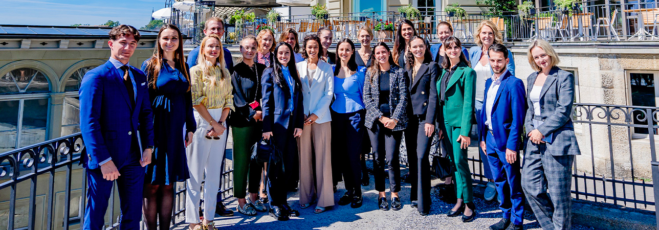 GENOLIER PATIENT SERVICES - Team Building | Swiss Medical Network